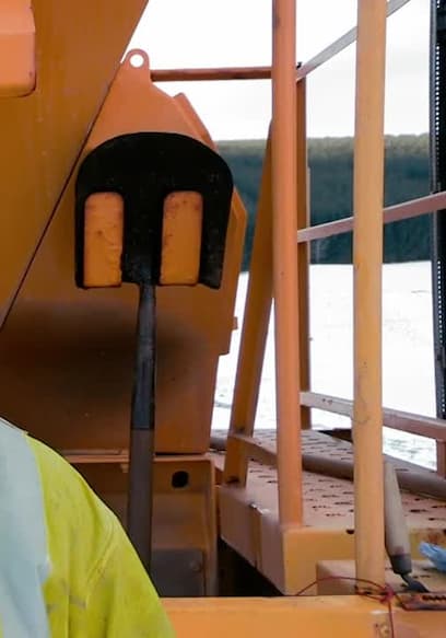 Watch Extreme Road Rescue S02:E03 - Episode 3 - Free TV Shows | Tubi