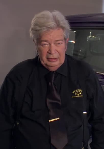 Watch Pawn Stars S02e01 Chum Goes Awol Free Tv Shows Tubi
