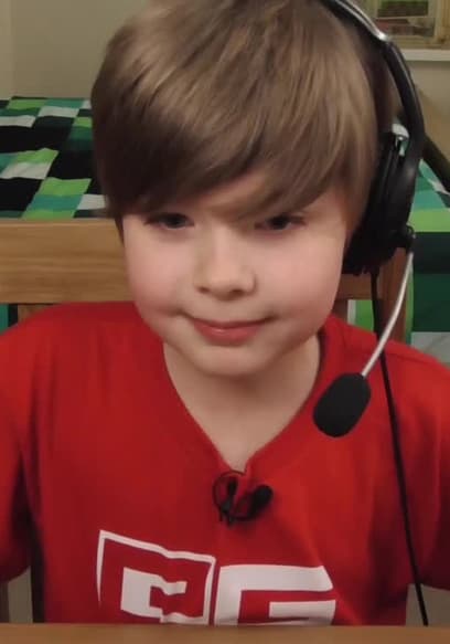 Watch Ethan Gamer Plays Roblox S01:E10 - Ethan Gamer - Free TV Shows | Tubi