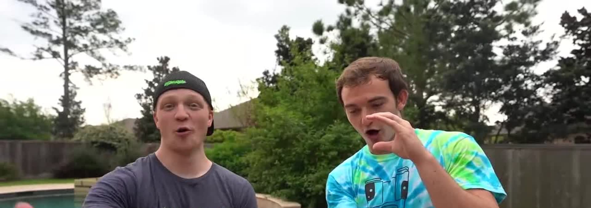 Watch Unspeakable S03:E04 - 10 Best Life Hacks You Must Know / Giant 6 ...