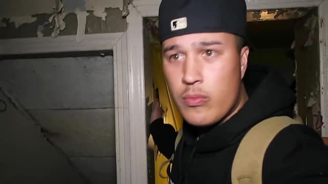 Watch Real Hauntings: The Dybbuk Box S02:E01 - Lomar Mendz (Part 2 ...