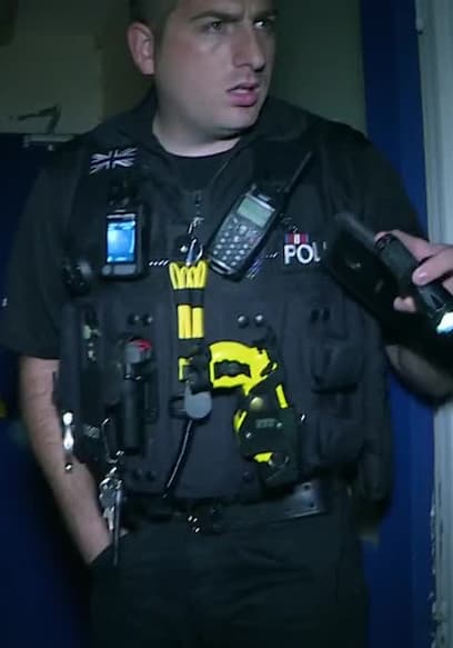 Watch The Cops S02:E08 - Episode 8 - Free TV Shows | Tubi