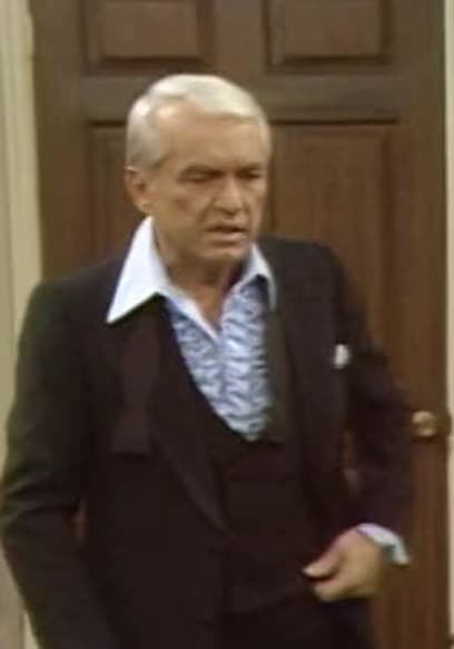 Watch Too Close for Comfort S01:E15 - Centerfold - Free TV Shows | Tubi