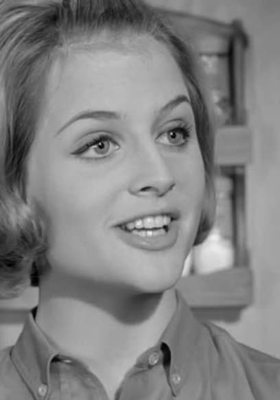 Watch The Adventures of Ozzie and Harriet S13:E04 - Rick & Kris Go to ...