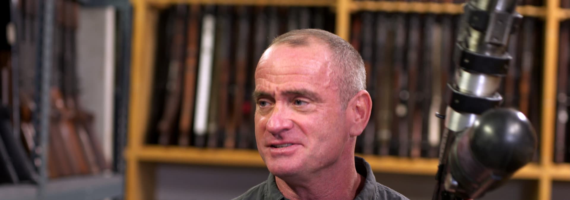 Watch Hollywood Weapons: Fact or Fiction? S01:E01 - Terry's Criminal ...