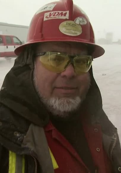 Watch Ice Road Truckers S02:E15 - The World Crumbles - Free TV Shows | Tubi
