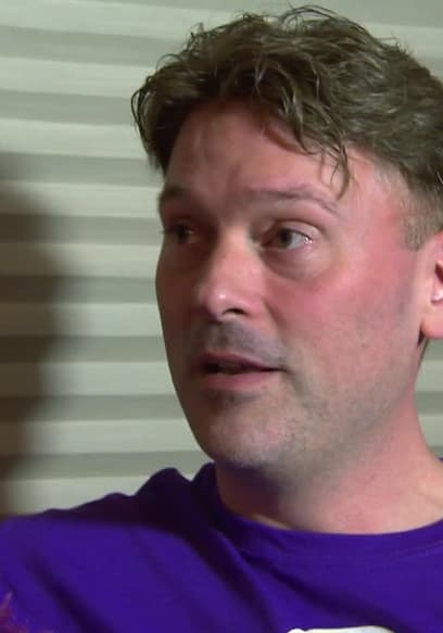 Watch Undercover Boss (USA) S07:E09 - Hamburger Mary - Free TV Shows | Tubi