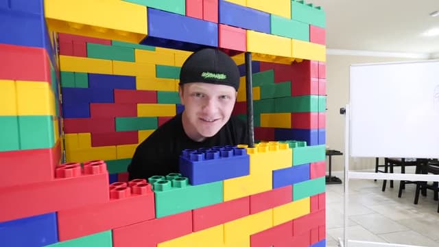 Watch Unspeakable S03:E15 - Whatever You Draw, I Buy! - Free TV Shows ...