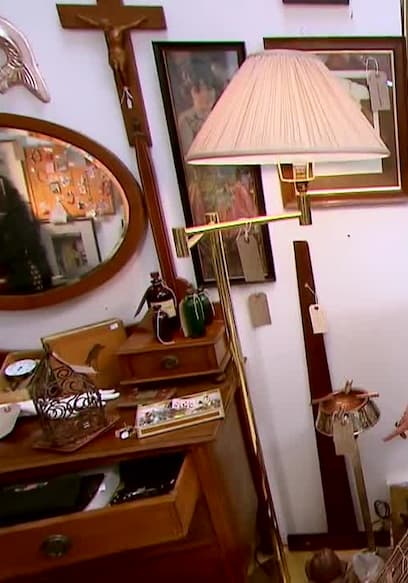 Watch Antiques Road Trip S15:E19 - Phil Serrell and Arusha Irvine, Day ...
