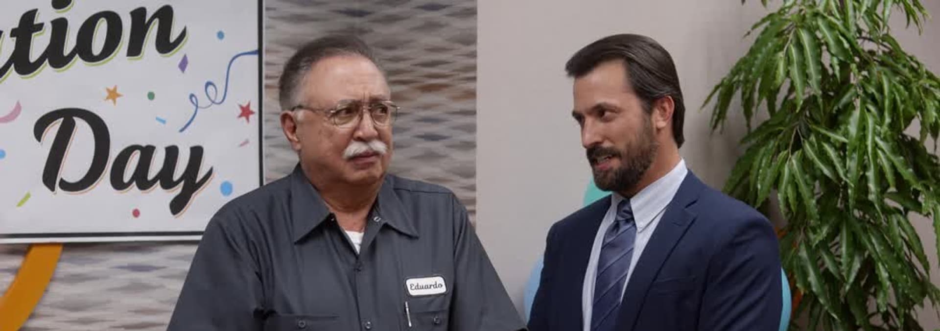 Watch Gordita Chronicles S01:E01 - In America Everything Is Possible ...