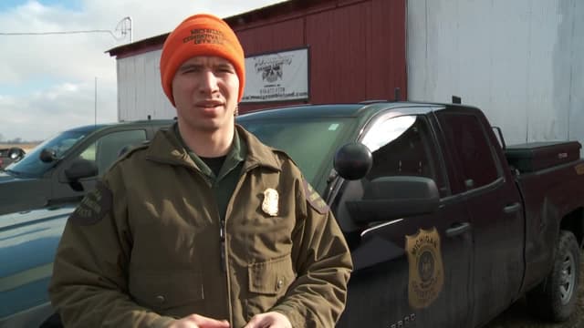 Watch Wardens S08:E04 - Shining Surveillance (Pt. 2) - Free TV Shows | Tubi