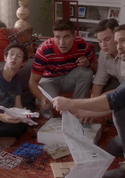 Watch Raising Expectations (Sub Esp) S02:E04 - El Halcón Y El Dron ...