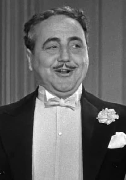 Watch The Three Stooges+ Comedy Gold Standard S03:E01 - Micro-phonies ...
