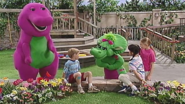 Watch Barney & Friends S07:E716 - A Parade of Bikes - Free TV Shows | Tubi