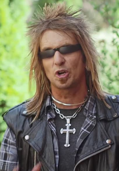 Watch Billy Goes North S01:E01 - Canine Cage Match - Free TV Shows | Tubi