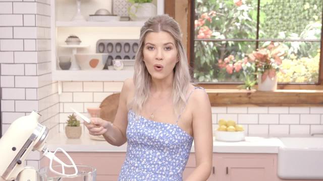 Watch Baking It Easy - Free TV Shows | Tubi