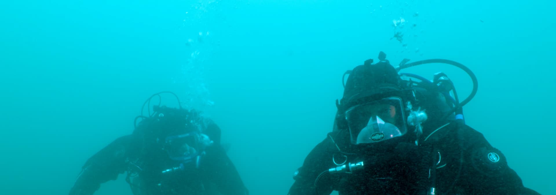 Watch Ross Kemp: Deep Sea Treasure Hunter S01:E04 - D-Day - Free TV ...