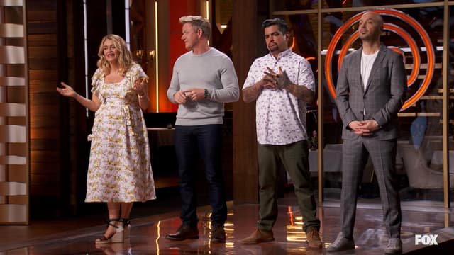 Watch MasterChef S10:E20 - One Pan Wonder - Free TV Shows | Tubi