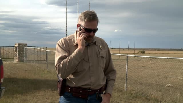 Watch Wardens S05:E01 - Never Ending Day - Free TV Shows | Tubi