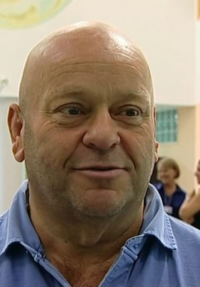 Watch Fat Doctor S03:E07 - Neil and Craig - Free TV Shows | Tubi