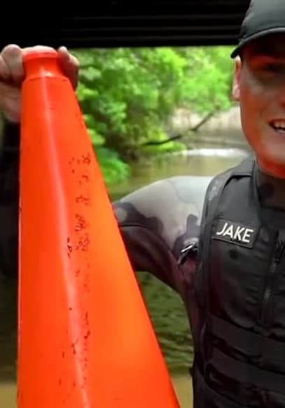 Watch Scuba Jake S01:E02 - Wandering Through the Can - Free TV Shows | Tubi