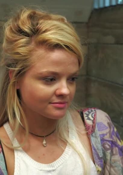 Watch Tiny House World S01:E09 - Tiny Christmas in Devon, England ...