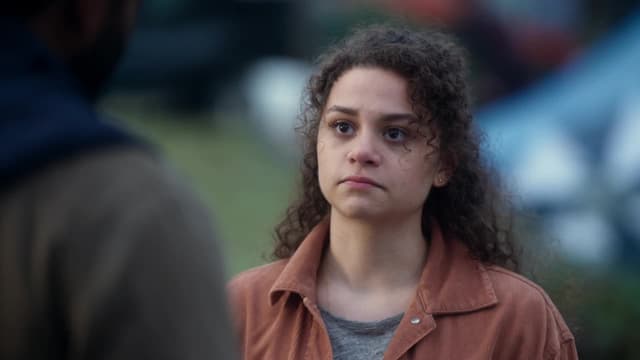 Watch La Brea S01:E05 - The Fort - Free TV Shows | Tubi