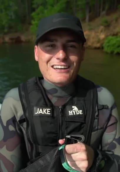 Watch Scuba Jake S01:E11 - Dangerous Duffel? - Free TV Shows | Tubi