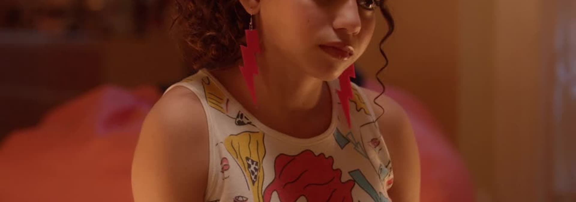 Watch Gordita Chronicles S01:E04 - In America We Sleep Over - Free TV ...