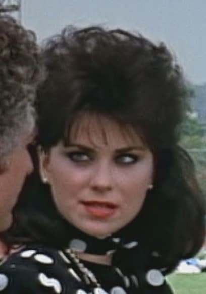 Watch 1st & Ten S02:E01 - The Rookies - Free TV Shows | Tubi