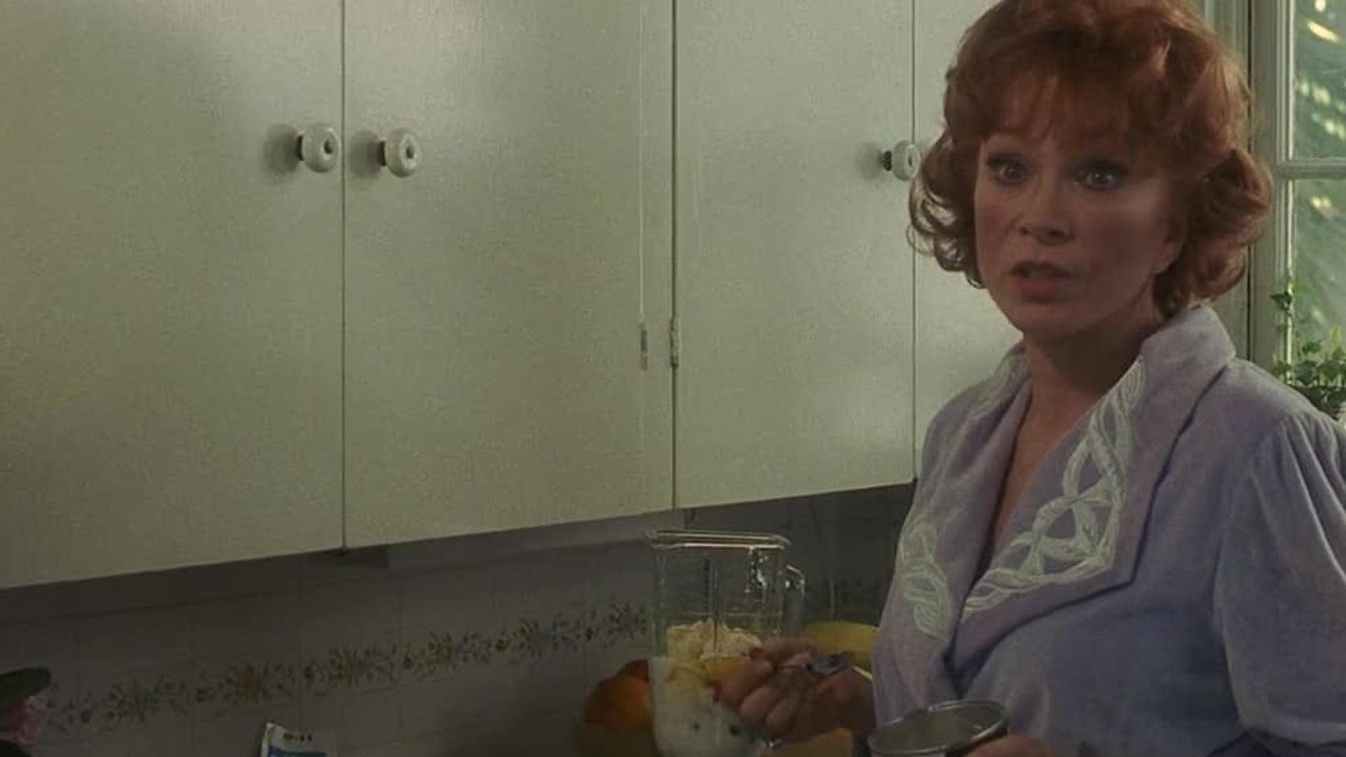 Watch Postcards From the Edge (1990) - Free Movies | Tubi