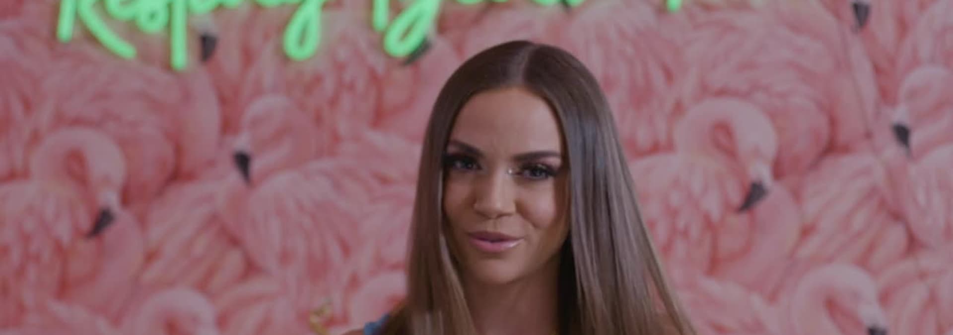 Watch Risque Bizness S01:E03 - Slippery When Wet - Free TV Shows | Tubi