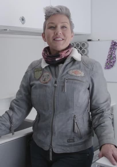 Watch Extreme RVs S05:E04 - Off-Road Mansion - Free TV Shows | Tubi