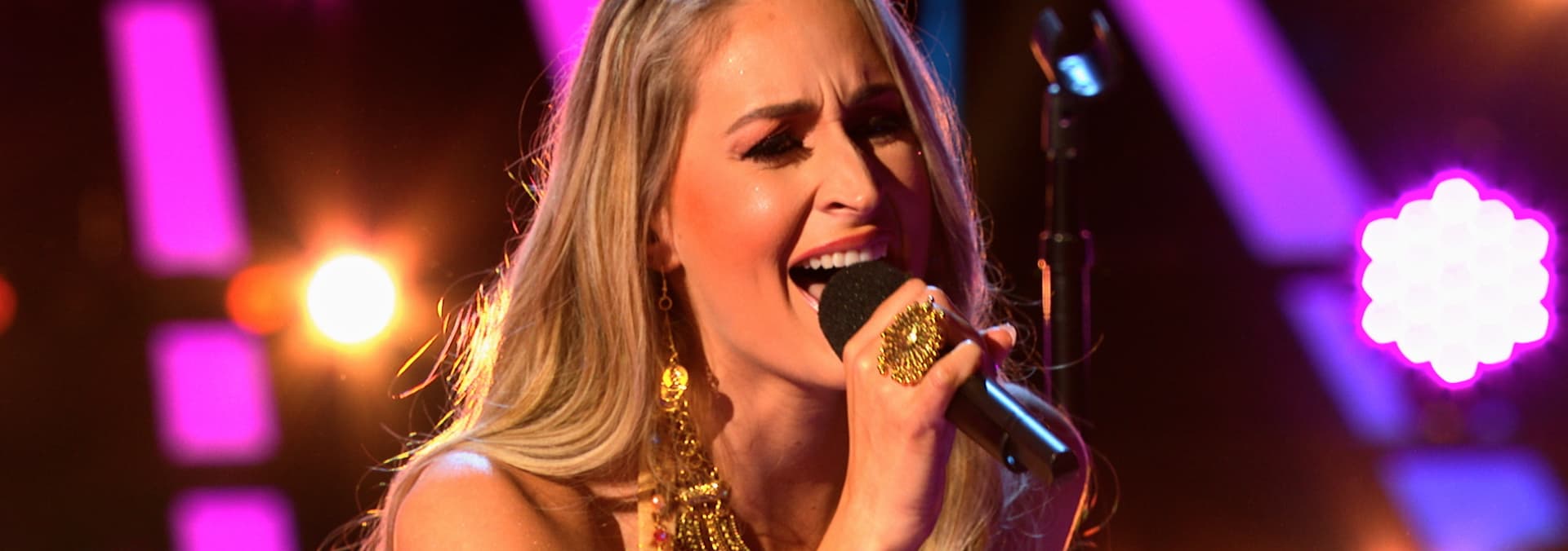 Watch I Can See Your Voice S03:E11 - Country Night: Guest Host Nick ...