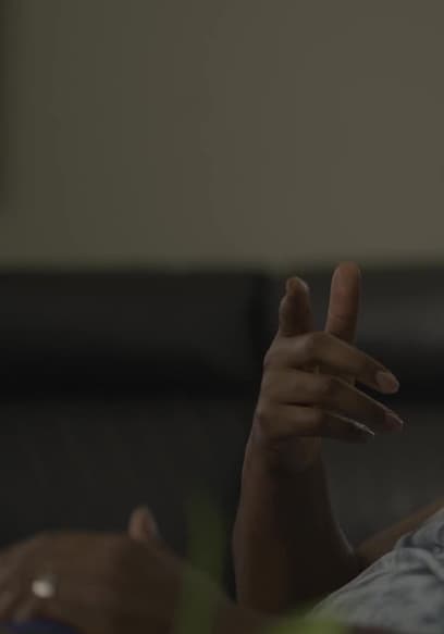 Watch My Roommate Pays All the Bills S01:E01 - Welcome Roomie - Free TV ...