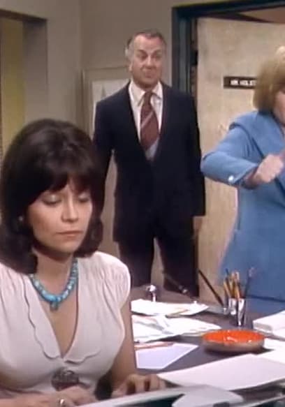 Watch One Day at a Time S01:E102 - How to Succeed Without Trying - Free ...