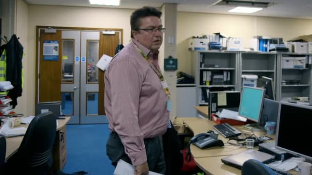 Watch 24 Hours in Police Custody S03:E07 - The Lethal Weapon - Free TV ...