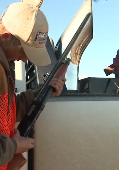 Watch Wardens S02:E13 - Wolf Creek - Free TV Shows | Tubi