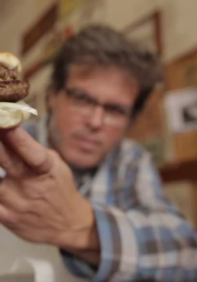 Watch Burger Land S01:E08 - Old Miss Burgers - Free TV Shows | Tubi