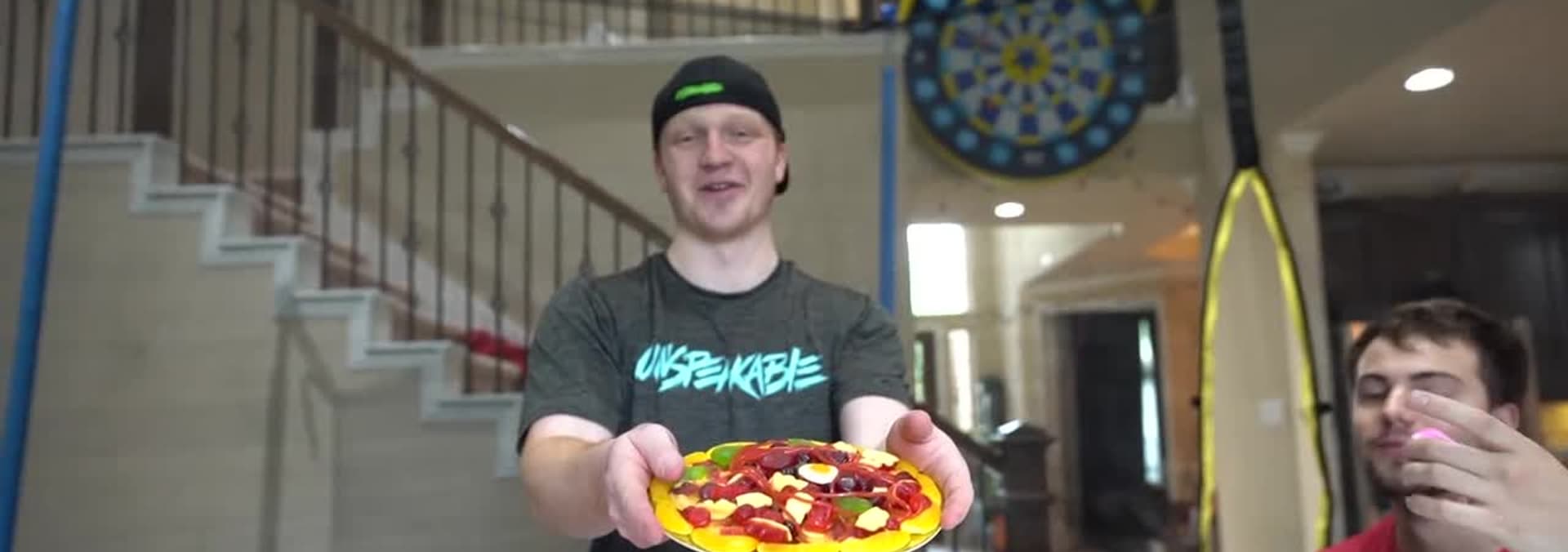 Watch Unspeakable S04:E02 - Last to Leave the Trampoline Challenge ...