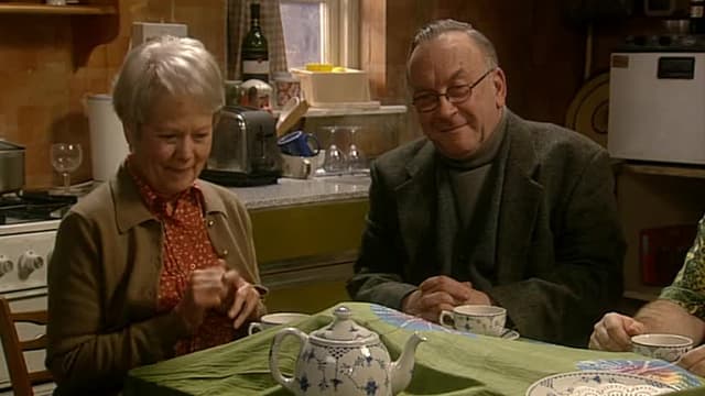 Watch Black Books S03:E03 - Moo-Ma and Moo-Pa - Free TV Shows | Tubi