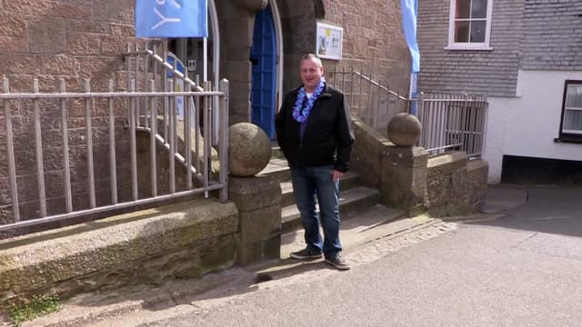 Watch Four in a Bed S02:E23 - Chy Conyn - Free TV Shows | Tubi