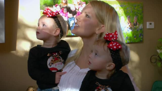 Watch Quints by Surprise S02:E06 - A Quints Christmas - Free TV Shows ...