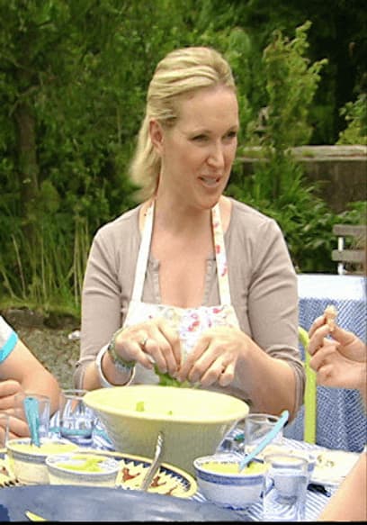 Watch Rachel Allen Home Cooking S01:E09 - Episode 9 - Free TV Shows | Tubi