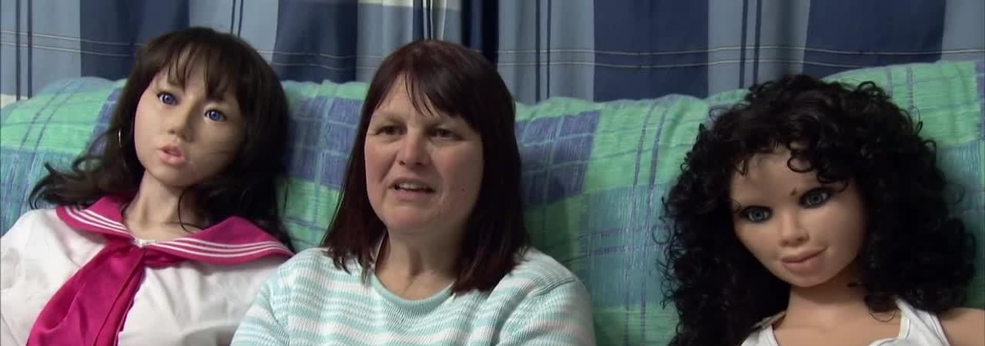 Watch My Crazy Obsession S01:E03 - House of Dolls - Free TV Shows | Tubi