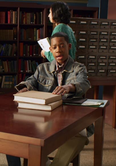 Watch Everybody Hates Chris S04:E02 - Everybody Hate - Free TV Shows | Tubi