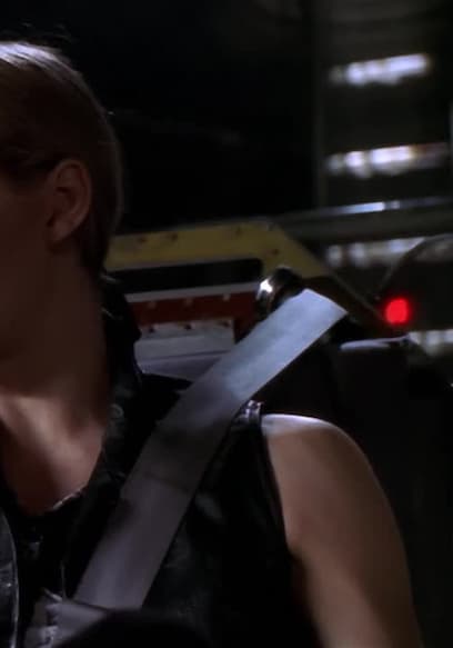 Watch Andromeda S02:E07 - Una Salus Victus - Free TV Shows | Tubi