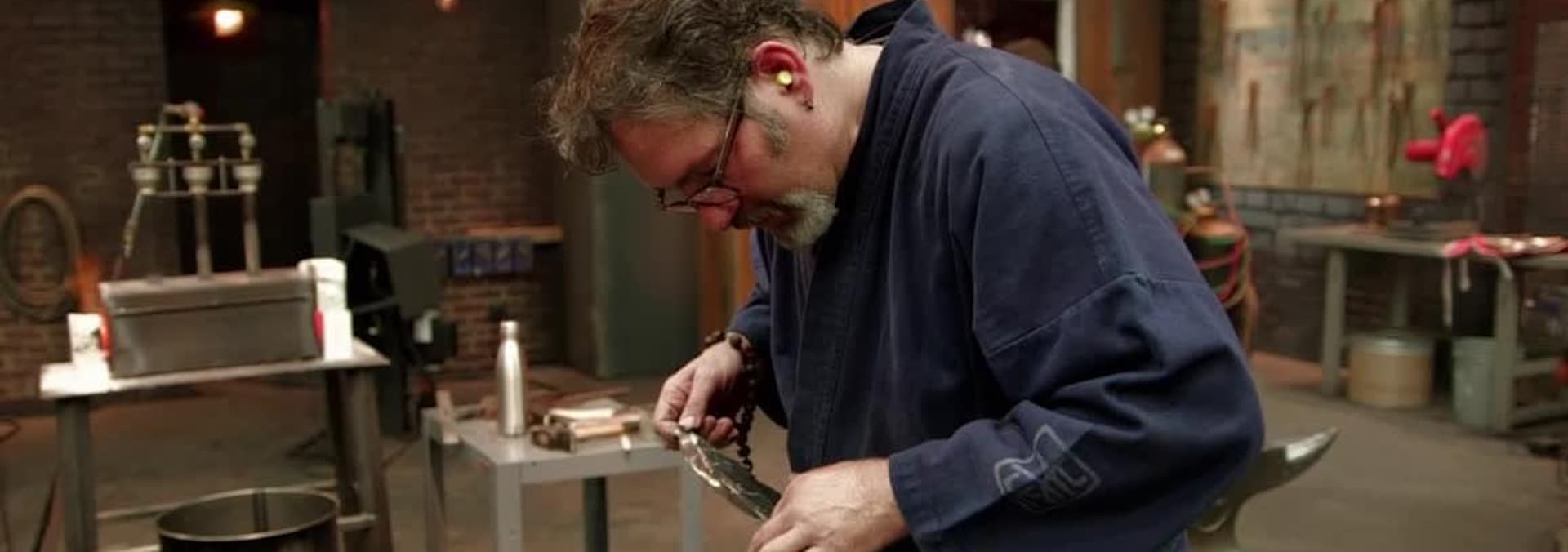 Watch Forged in Fire S01:E04 - Katar - Free TV Shows | Tubi