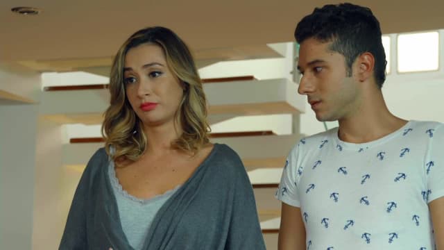 Watch Infieles S01:E03 - Conduciendo a La Señorita Paula - Free TV ...