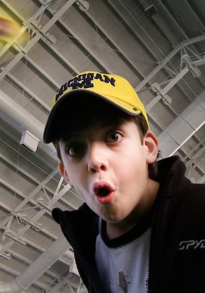 Watch Ariel & Zoey & Eli, Too S02:E10 - AZE2 and the Coach - Free TV ...